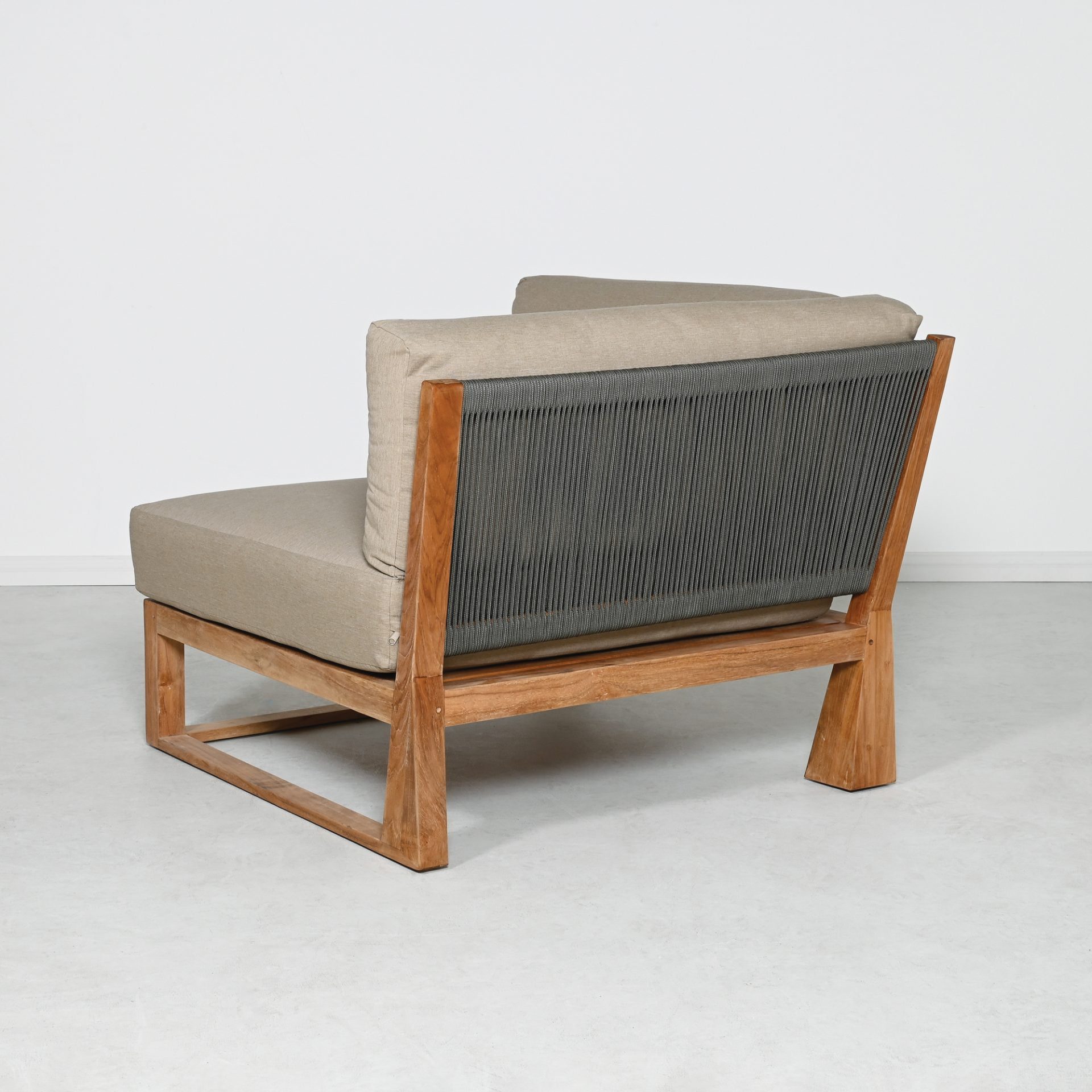 Wood outdoor modular lounge