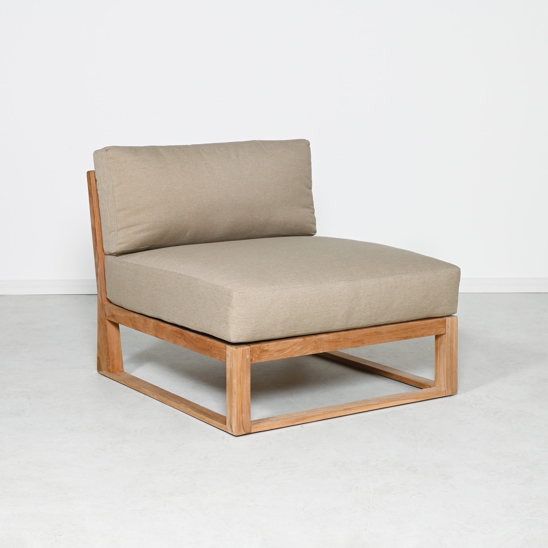 Wood outdoor modular lounge