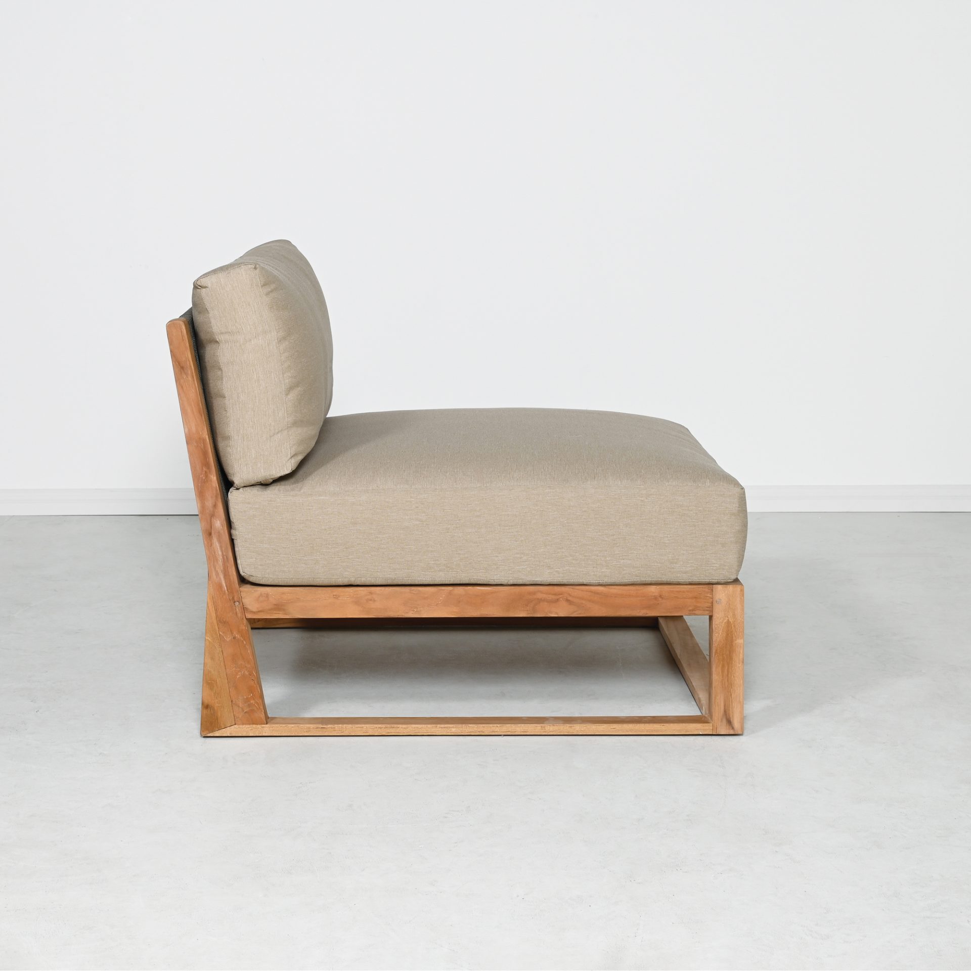 Wood outdoor modular lounge