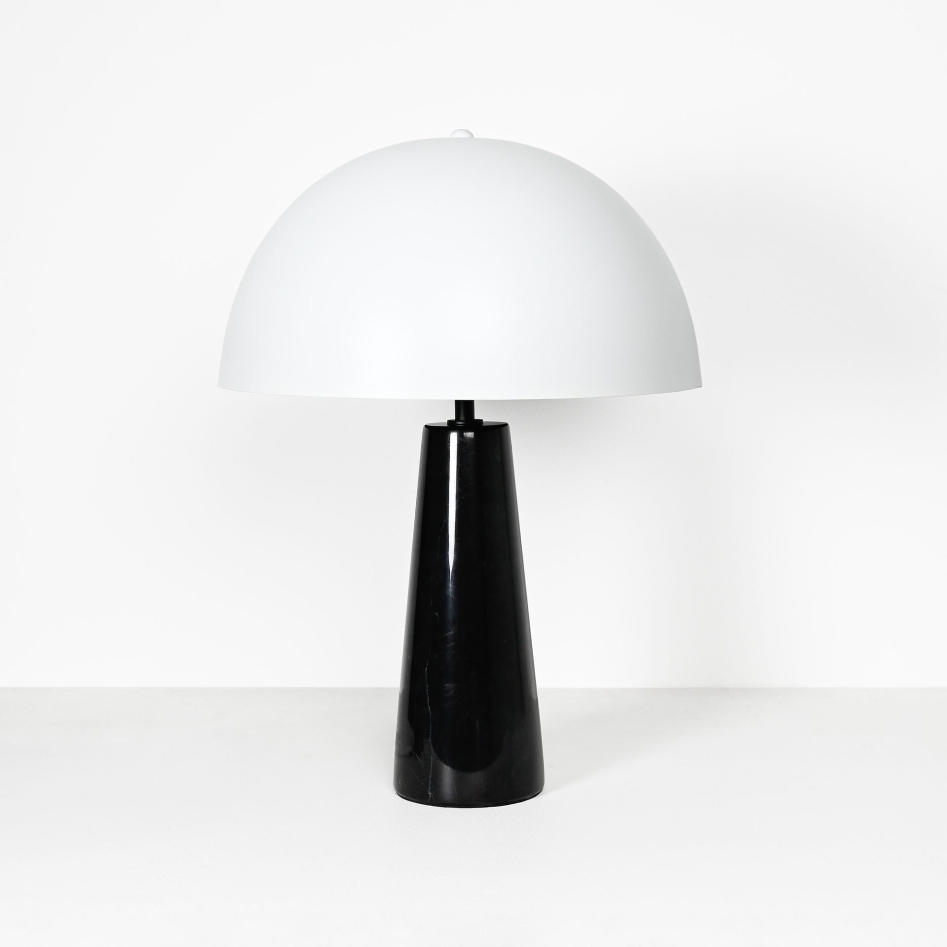 Black marble table lamp