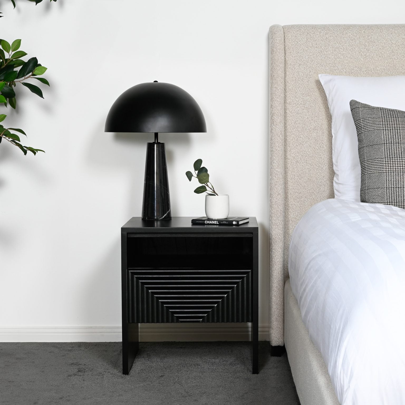 Black marble table lamp